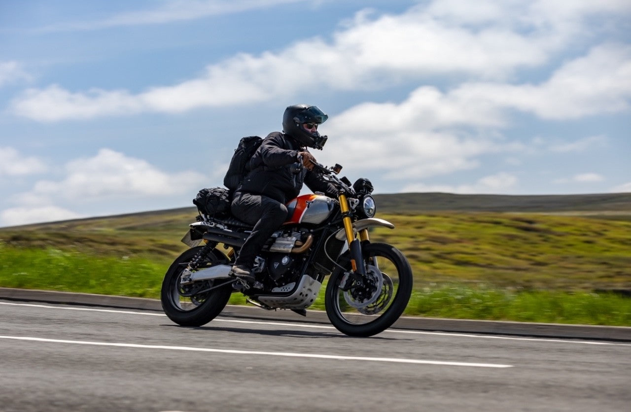 Elke. Dag. Rit met Scrambler Mike #25